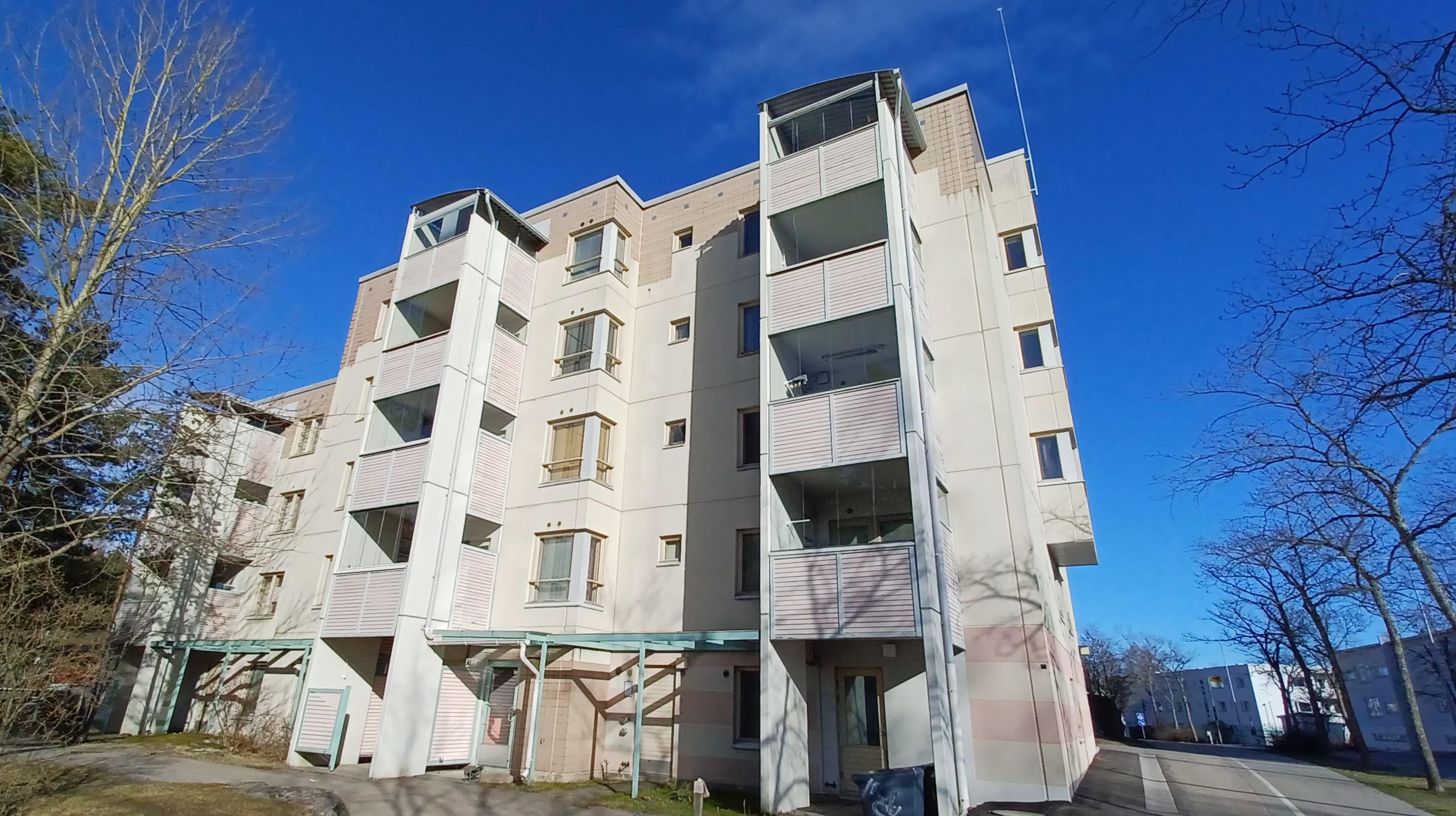 Vuokrataan | Rekipellontie 17, Helsinki 00940 | 3-4h, k, kph, s, p, erll.wc | RE/MAX Family